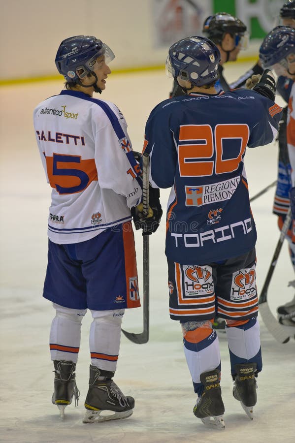 Andrea Caletti speaking editorial photography. Image of line - 18263347