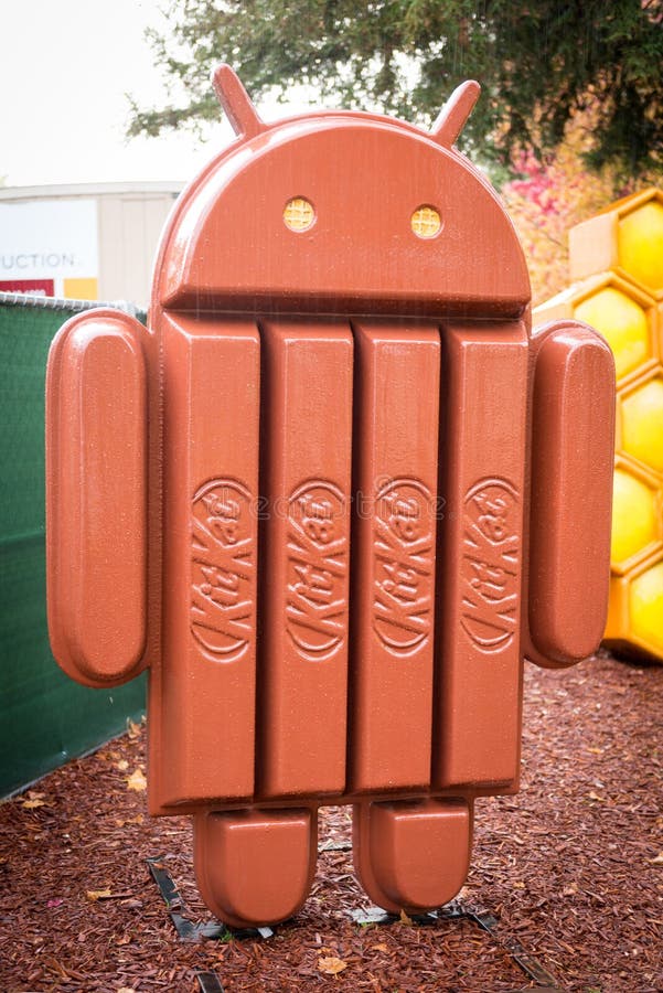 Android Figures on Google Campus Editorial Photography - Image of ...