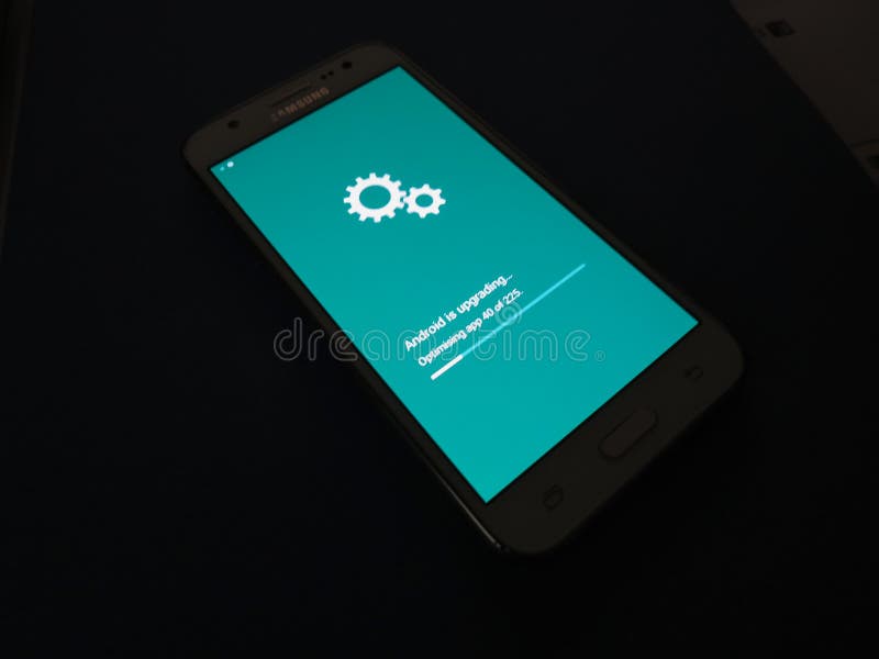 Android Installing System Update Editorial Stock Photo - Image of ...