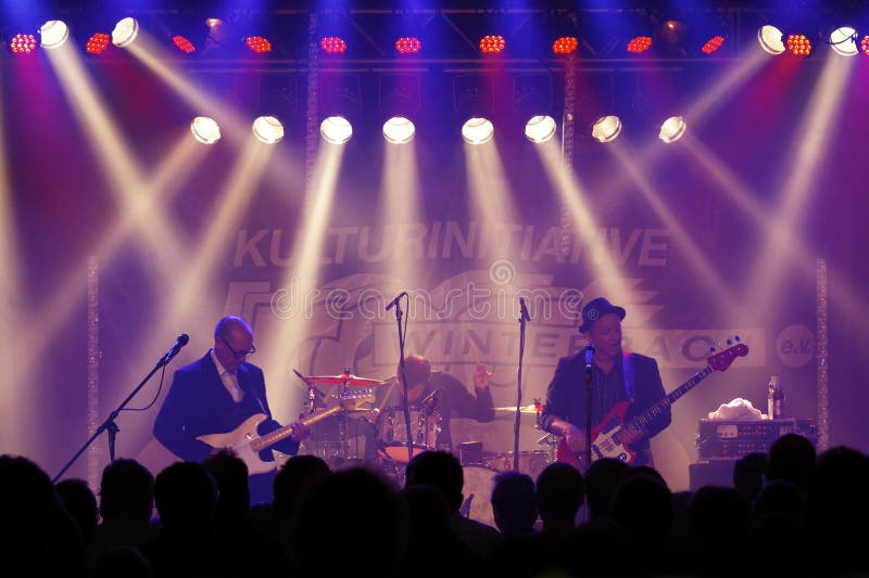 Andy Fairweather Low in Concert Editorial Photography - Image of rock ...