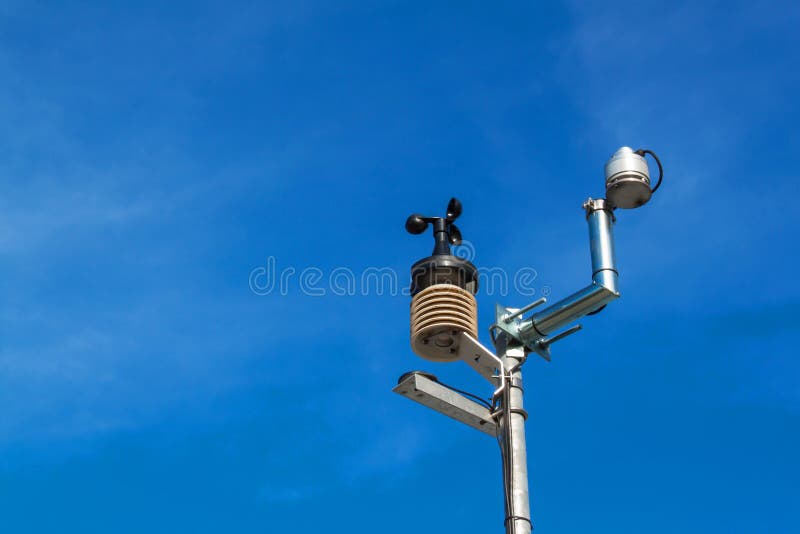 Anemometer on Blue Sky. Weather Measuring Instrument Wind Cup Meter and ...