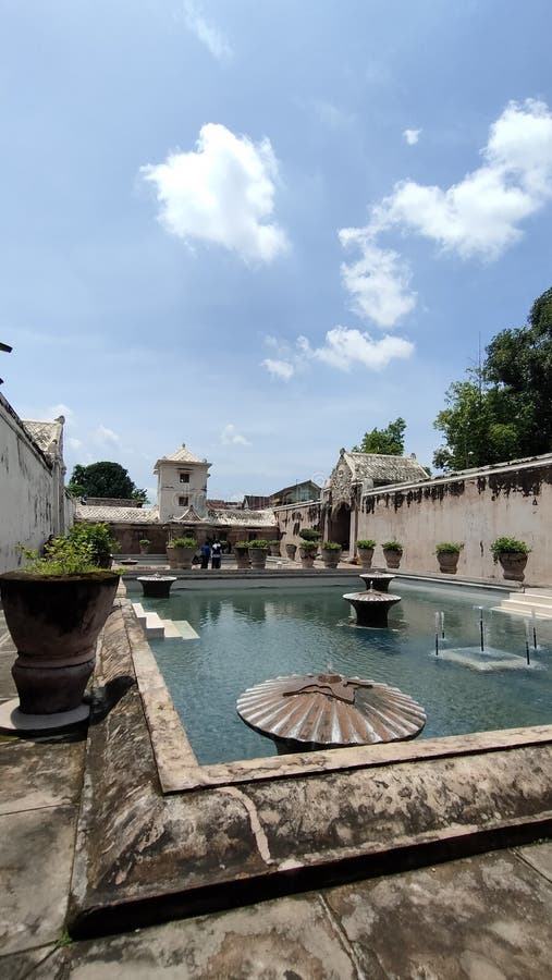 Angel Bathing Pool Stock Photos - Free & Royalty-Free Stock Photos from ...