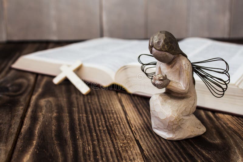 Angel with Cross. Tombstone. Stock Photo - Image of wings, peace: 24576442