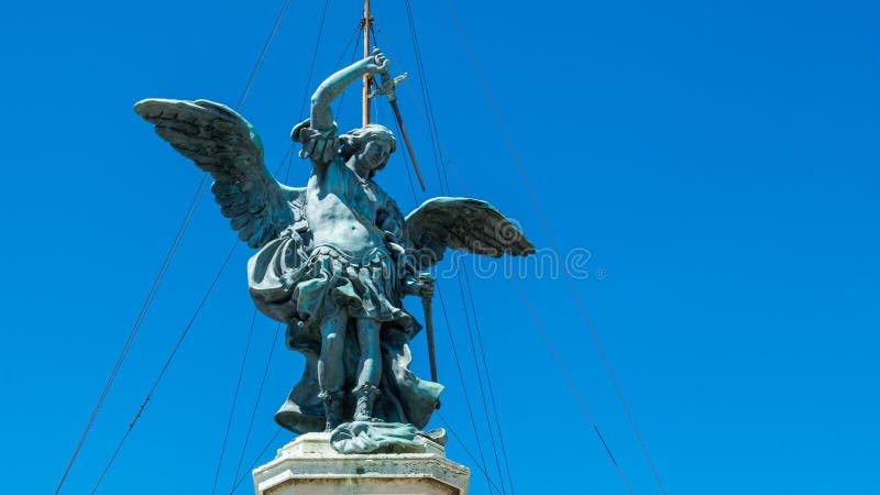 Angel Fort Santo Y Angel Bridge Santo Imagen de archivo editorial ...