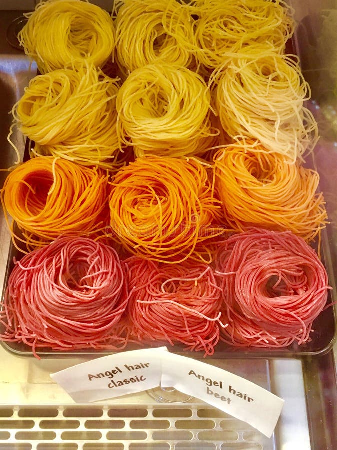 Angel Hair Pasta colorido imagen de archivo. Imagen de sémola - 108850711