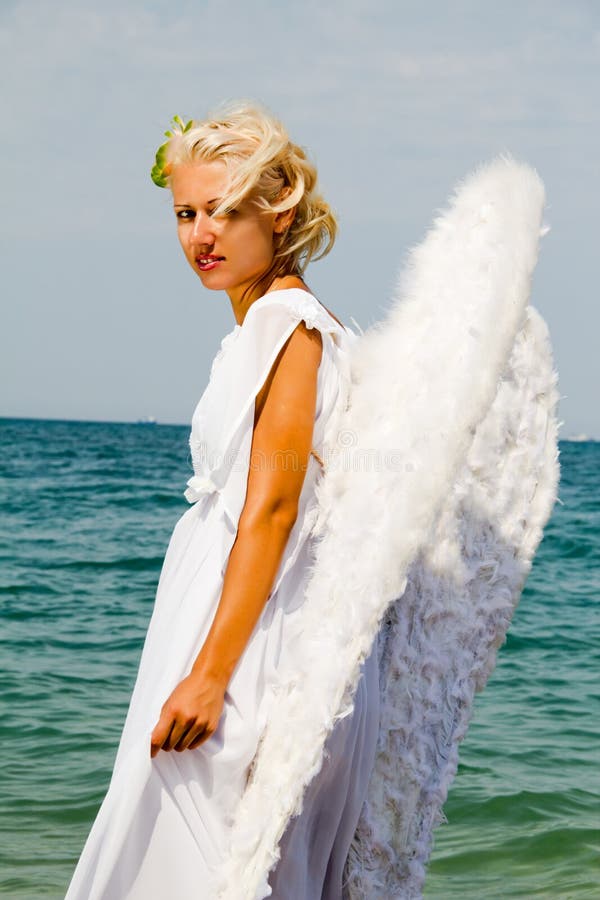 Angelo immagine stock. Immagine di angelo, cristianità - 32427229