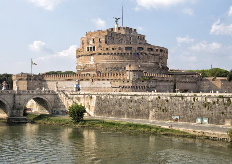 ` Angelo De Castel Sant En Parco Adriano, Rome, Italie Photo stock ...