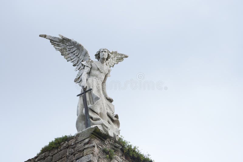 Statua di angelo fotografia stock. Immagine di guasto - 24894318