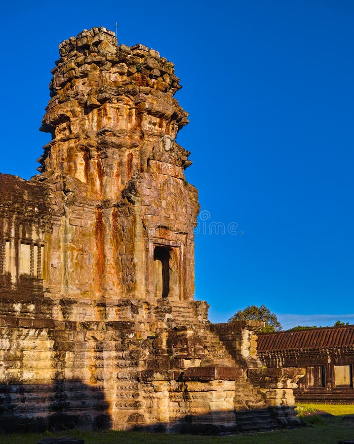 Golden Angkor Wat stock image. Image of destination - 129748013