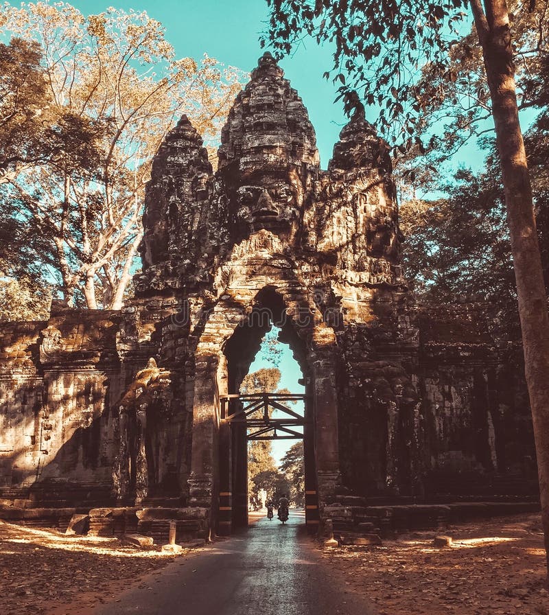 Angkor Wat editorial photo. Image of mystery, angkorwat - 182470686
