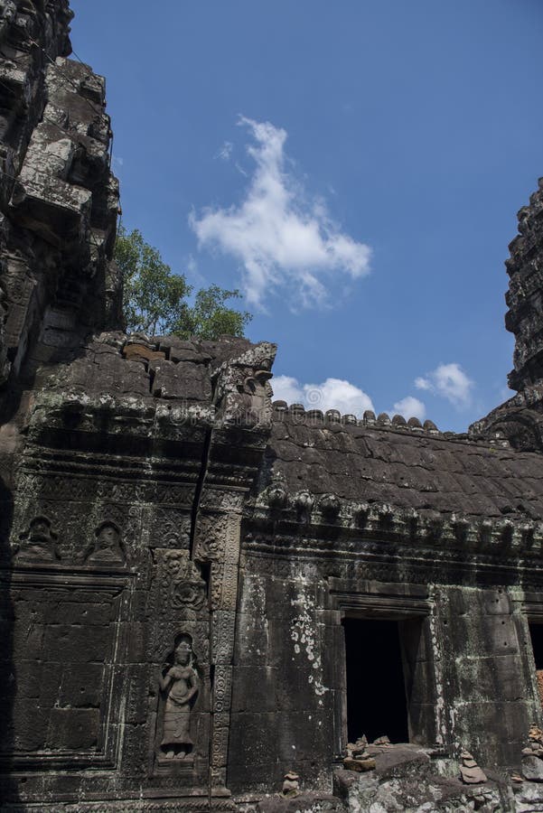 Angkor wat temple blue sky stock image. Image of temple - 38648317