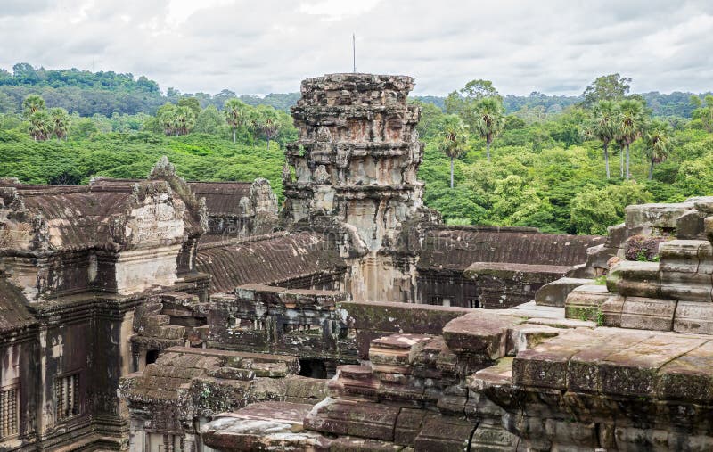 Angkor Wat tower stock photo. Image of famous, monument - 28254996