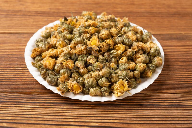 Dish of the King of Tire Chrysanthemum Stock Photo - Image of ...