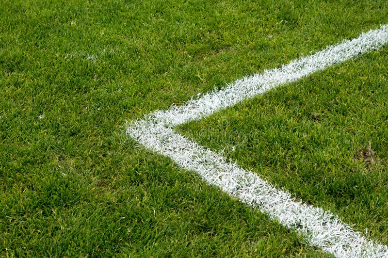 Marcatura Di Area Di Rigore Sul Campo Di Calcio Immagine Stock ...