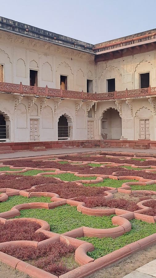 Angoori Bagh Inside the Agra Fort Stock Photo - Image of uttar ...