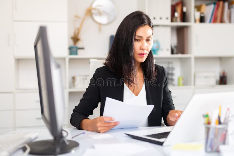 Angry Female Manager Experiencing Emotions in Office Stock Photo ...