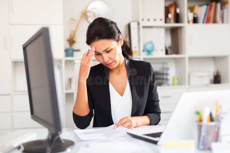 Angry Female Manager Experiencing Emotions in Office Stock Image ...