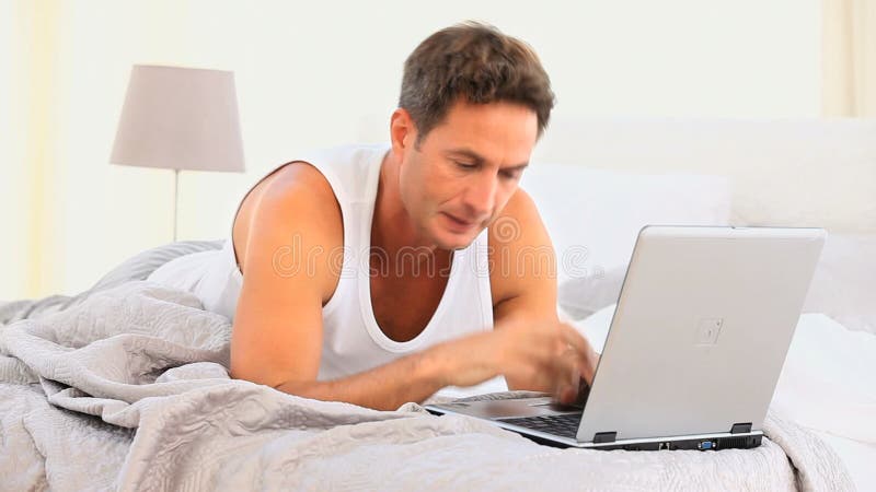 Angry Man Click Mouse on Frozen Laptop Computer, Slam Fist on Table ...