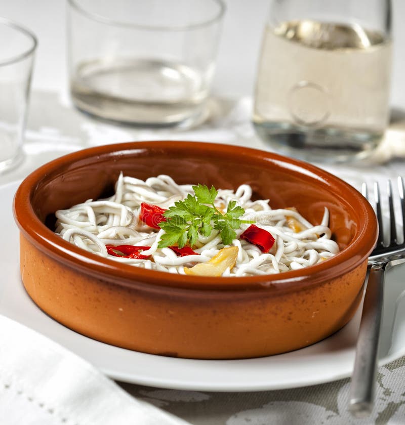 Ajillo del al de Angulas foto de archivo. Imagen de angulas - 10519500