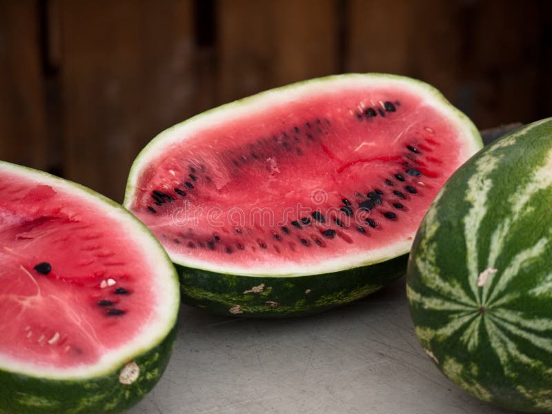 Anguria Rossa Su Una Visualizzazione Fotografia Stock - Immagine di ...