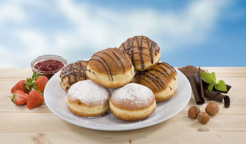 Poonchkies, Anillos De Espuma Sacados El Polvo Con El Azúcar En Polvo Y ...