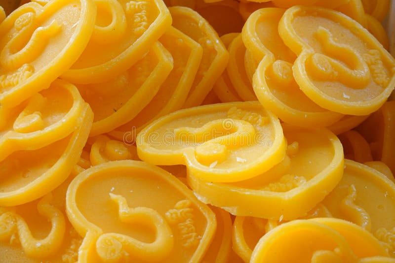 How To Make Candle Decorated with Cinnamon Sticks - Tutorial Stock ...