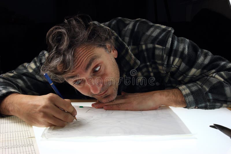 Animateur De Dessin Au Crayon Image stock - Image du ouvrier, visage ...