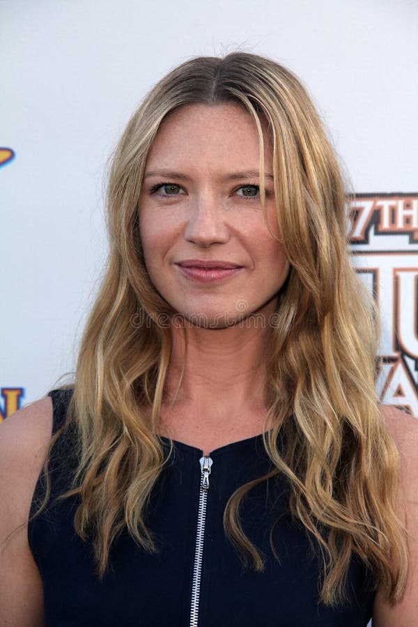 Anna Torv editorial image. Image of castaway, saturn - 35222050
