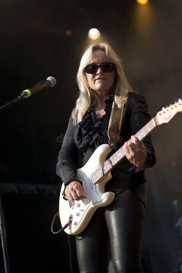 Anne Linnet Band editorial photography. Image of nibe - 10016837