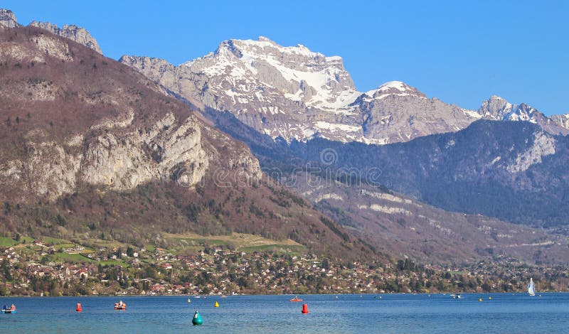 Paesaggio Del Lago Annecy in Francia Fotografia Stock - Immagine di ...