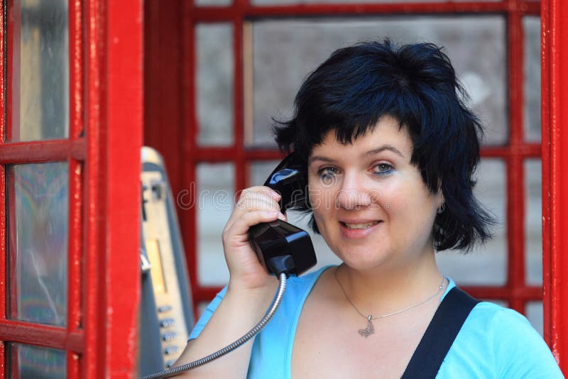 Anrufen der Frau stockbild. Bild von telefon, typisch - 31033439