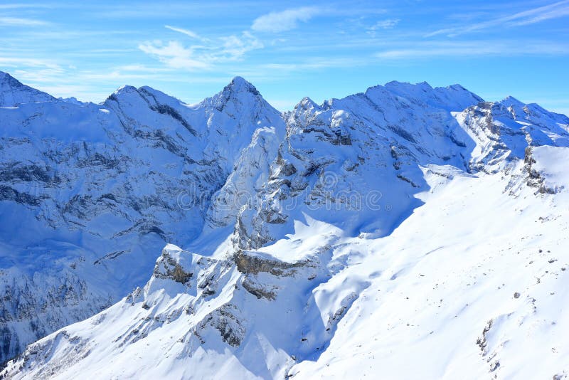 Ansicht Der Alpen Vom Schilthorn. Bernese Alpen Aus Der Schweiz Europa ... Ansicht Der Alpen Vom Schilthorn. Bernese Alpen Aus Der Schweiz Europa ...