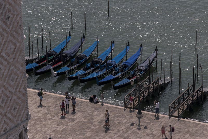 Ansicht Der Gondel in Venedig Stockfoto - Bild von basilika, brücke ...