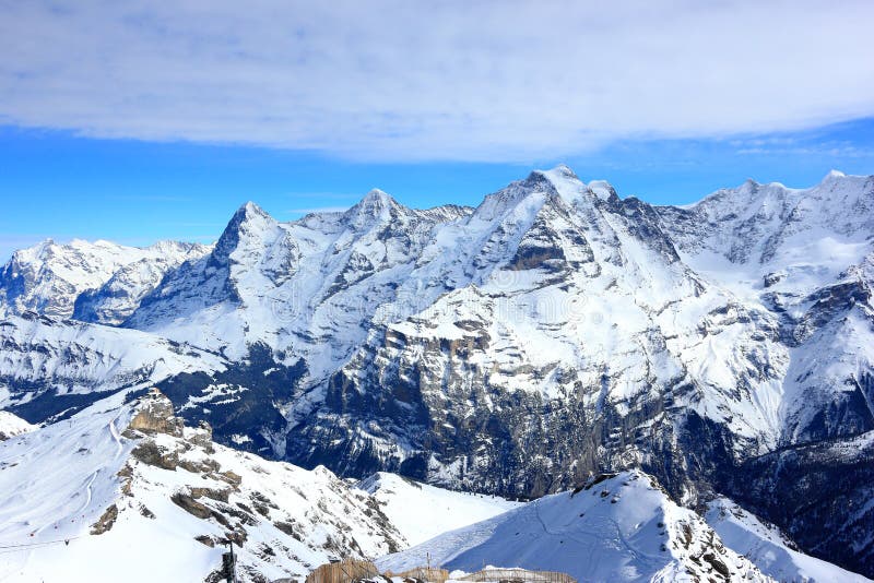 Ansicht Monch Eiger Und Jungfrau Vom Schilthorn. Bernese Alpen Aus Der ... Ansicht Monch Eiger Und Jungfrau Vom Schilthorn. Bernese Alpen Aus Der ...