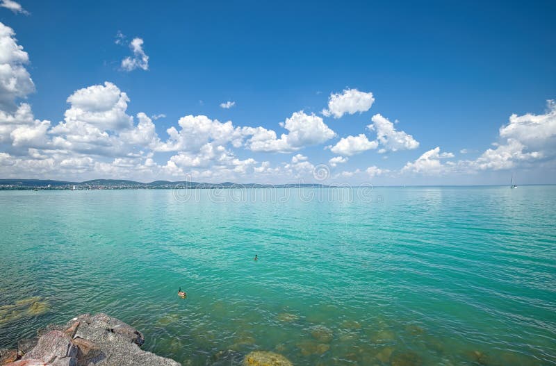 Ansicht Von Balaton See, Ungarn Stockfoto - Bild von smaragd, farbe ...