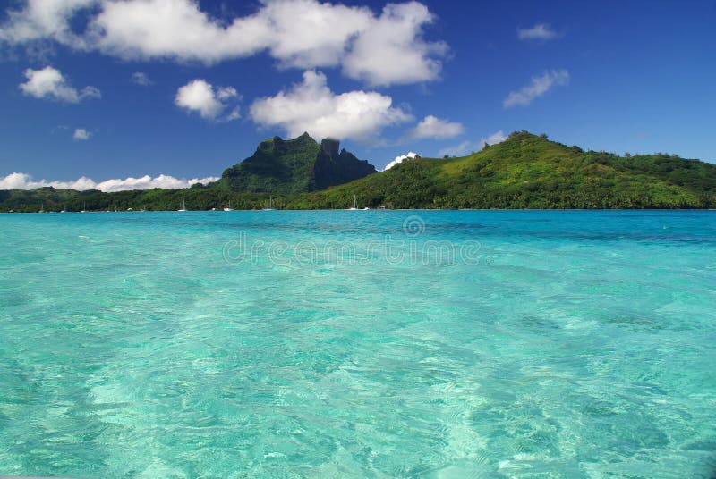 Blick Auf Die Insel Bora Bora Stockbild - Bild von lagune, tahiti: 13217165