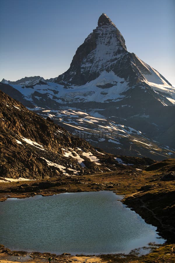 Ansicht Von Matterhorn-Berg Mit See Bei Zermatt Stockbild - Bild von ...