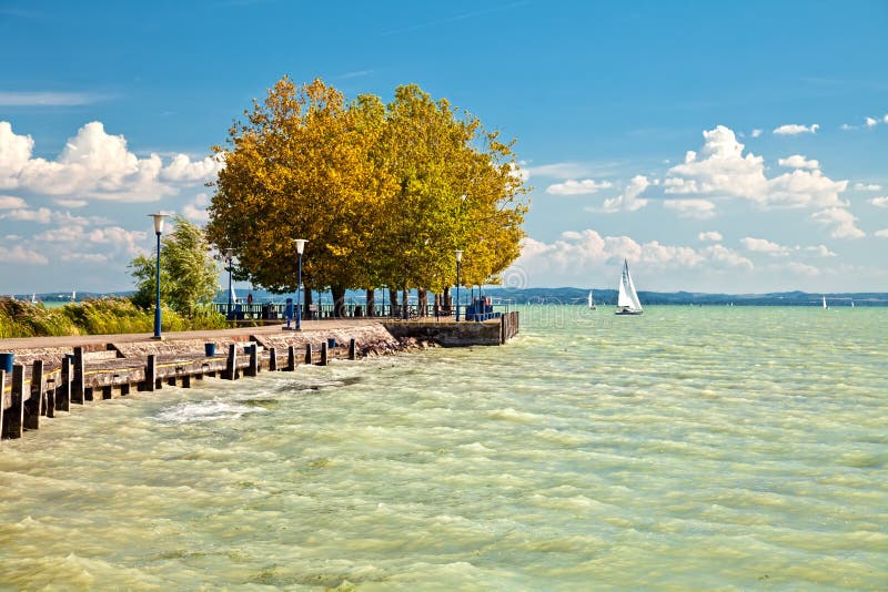 Landschaft am Balaton, Ungarn Stockbild - Bild von frech, sonnig: 27864515