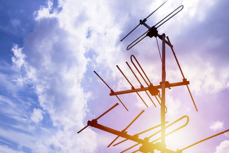 Antena del cable foto de archivo. Imagen de radar, digital - 96442724