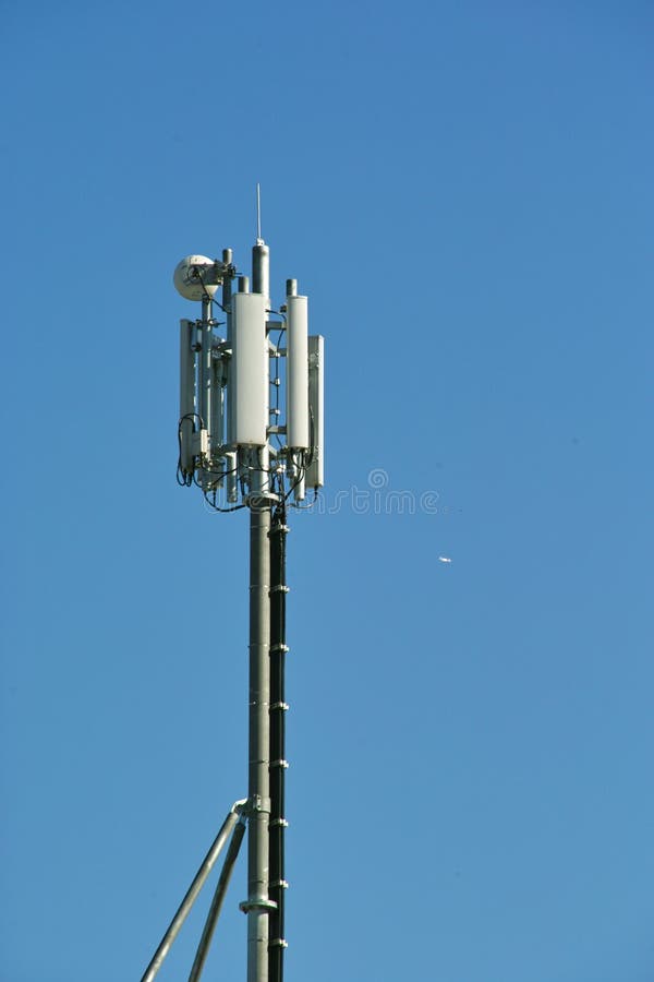 Cell tower stock image. Image of phone, cdma, grey, antenna - 4105