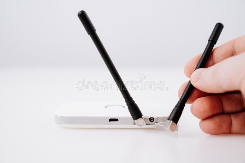 The Antenna is Connected To Mobile Modem. Device Has SIM Card Supported ...