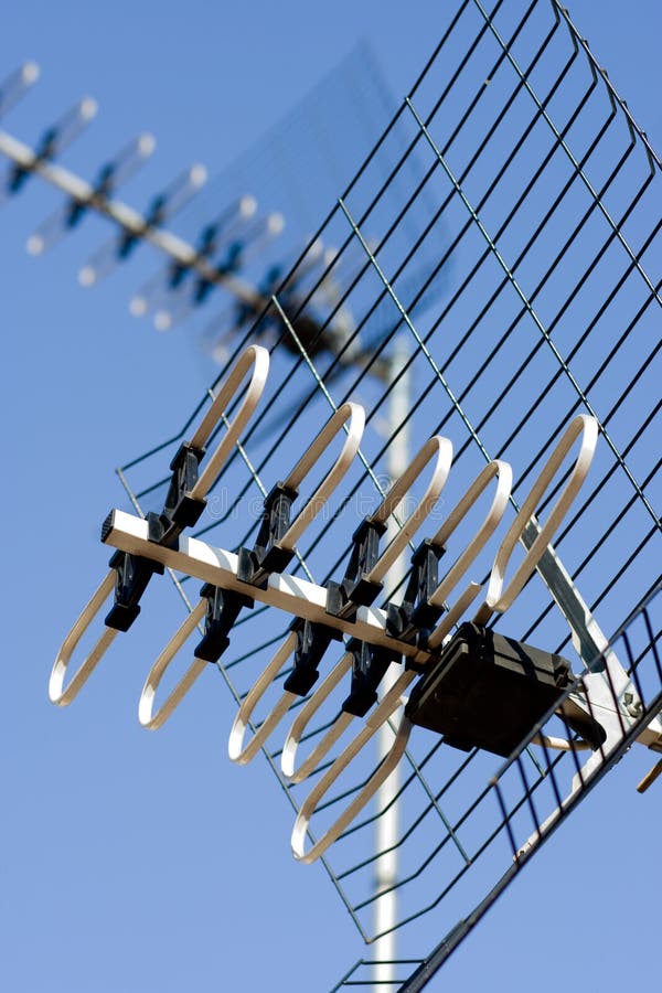 Antenna di televisione fotografia stock. Immagine di metallo - 36130868