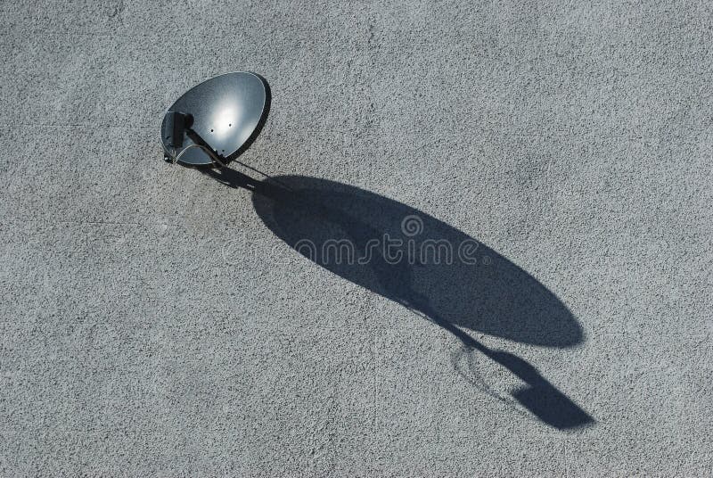 Antenne parabolique image stock. Image du récepteur, transmission ...
