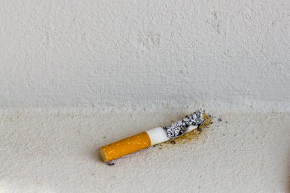 Anti-rook stock afbeelding. Image of gezondheid, zand - 36216687