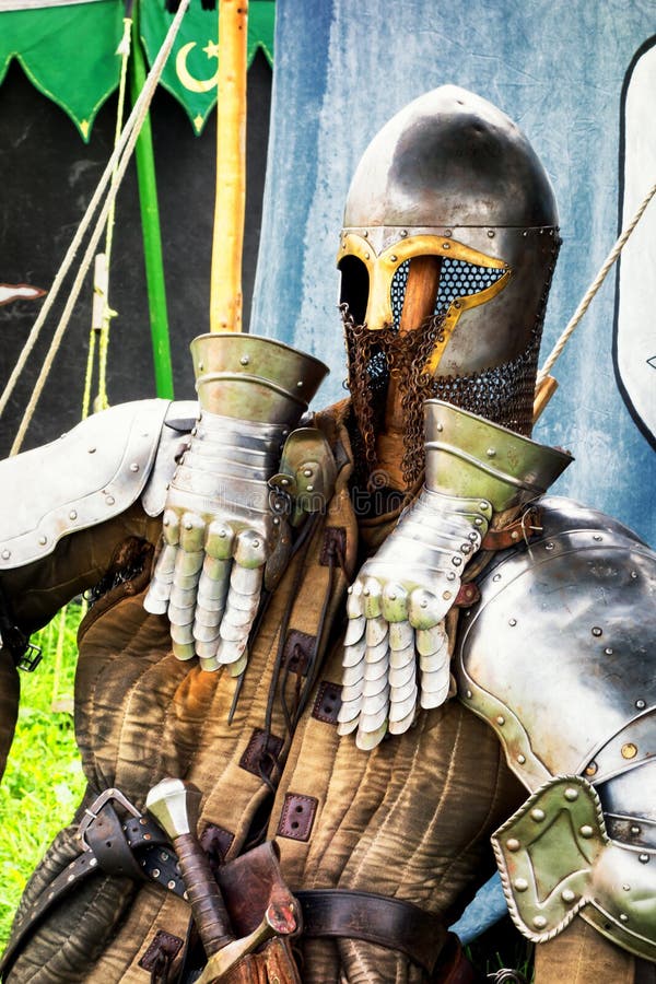 Antiek harnas stock foto. Image of europa, verouderd - 36057748