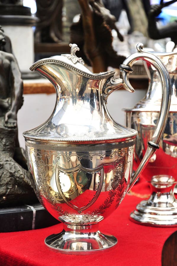 Antieke karaf stock afbeelding. Image of antiquiteit - 24028689