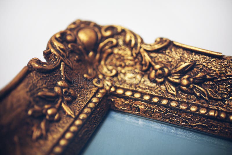 Antik gold picture frame stock image. Image of aged, golden - 59965359