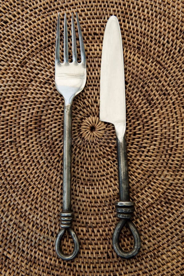 Antike Gabel und Messer stockbild. Bild von metall, zeilen - 6666821