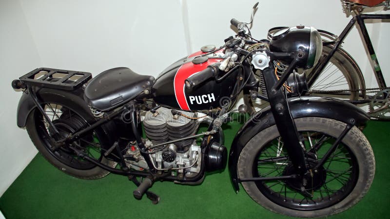 Antike Motorradmarke Puch 500 V, 1933-1936, Motorradmuseum ...