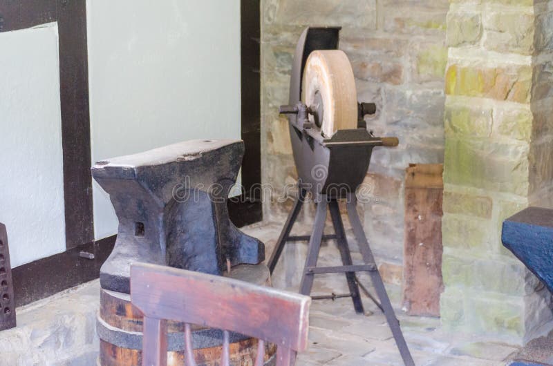 Antiker Abschleifender Stein, Abschleifendes Bock Stockbild - Bild von ...